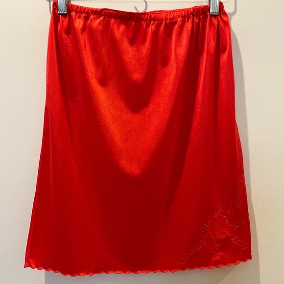 Vintage | Intimates & Sleepwear | Vintage 6s Red Scalloped Trimmed ...